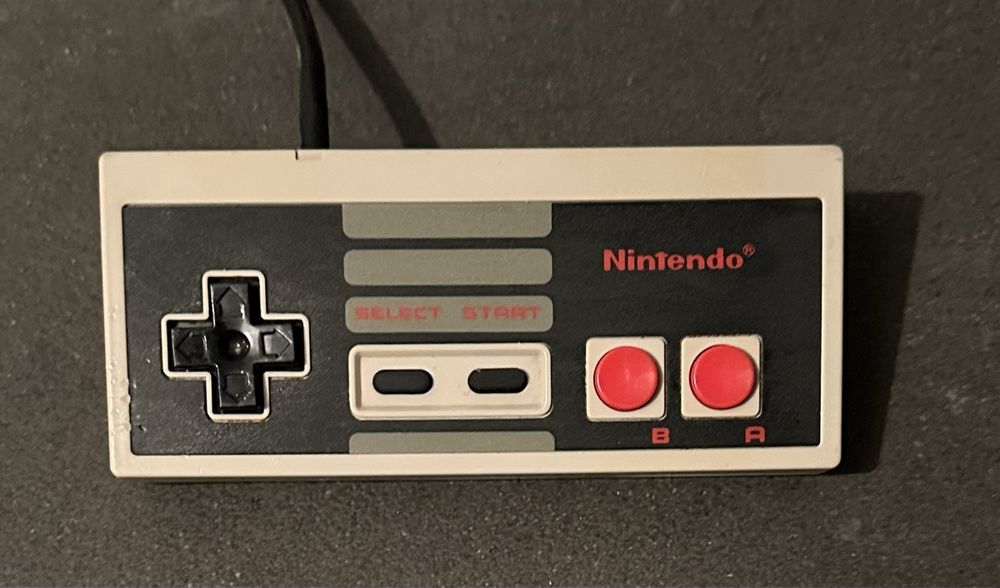 Original Nintendo NES Controller (Gebraucht) in Kestenholz für CHF 19 ...