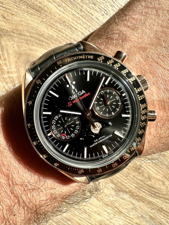 Omega speedmaster moonphase en or Sedna peu portée | Kaufen auf Ricardo