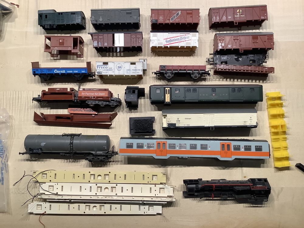 Bastelschrott Rollmaterial H0 (Defekt) in Adliswil für CHF 1 – mit Lieferung auf Ricardo kaufen