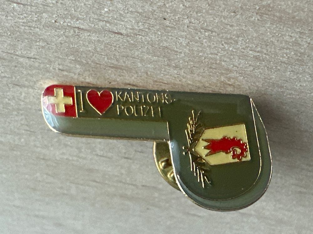 Kantonspolizei Stadt Basel (Gebraucht) in Glattbrugg für CHF 1 – mit Lieferung auf Ricardo kaufen