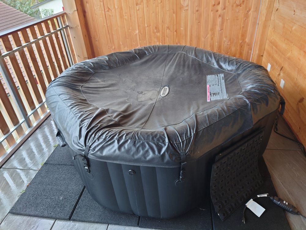 INTEX Whirlpool Jet + Bubble (795l/71 cm x 201 cm) (Gebraucht) in Bözen ...