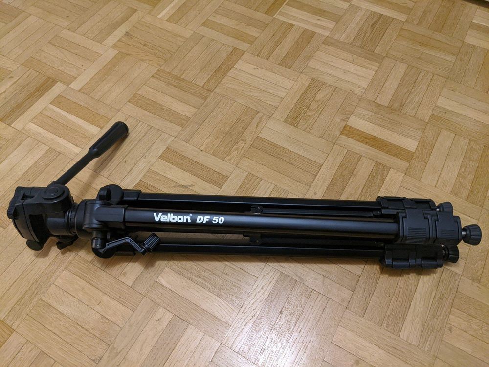 Velbon Df 50 stativ (Gebraucht) in Bäch SZ für CHF 18 – nur Abholung ...