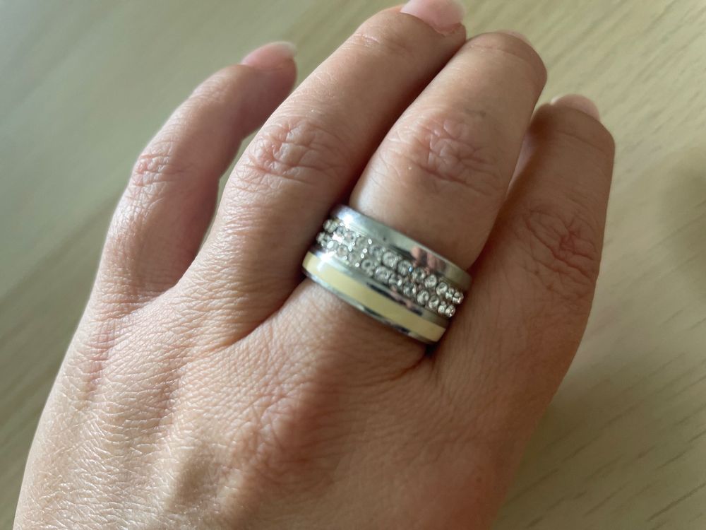 Armani Ring Gr. 56 (Gebraucht) in Brunnen für CHF 15 – mit Lieferung ...