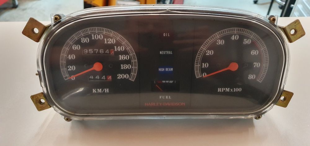 Compteur Harley-Davidson 67028-86E (Gebraucht) in Cousset für CHF 120 ...