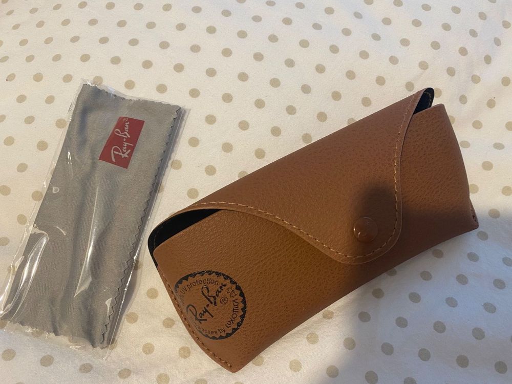 Ray-Ban case NEW (Neu (gemäss Beschreibung)) in Zürich für CHF 19 – mit ...