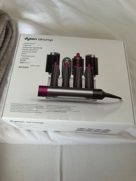 Dyson Airwrap Display stand (Neu und originalverpackt) in Konolfingen ...