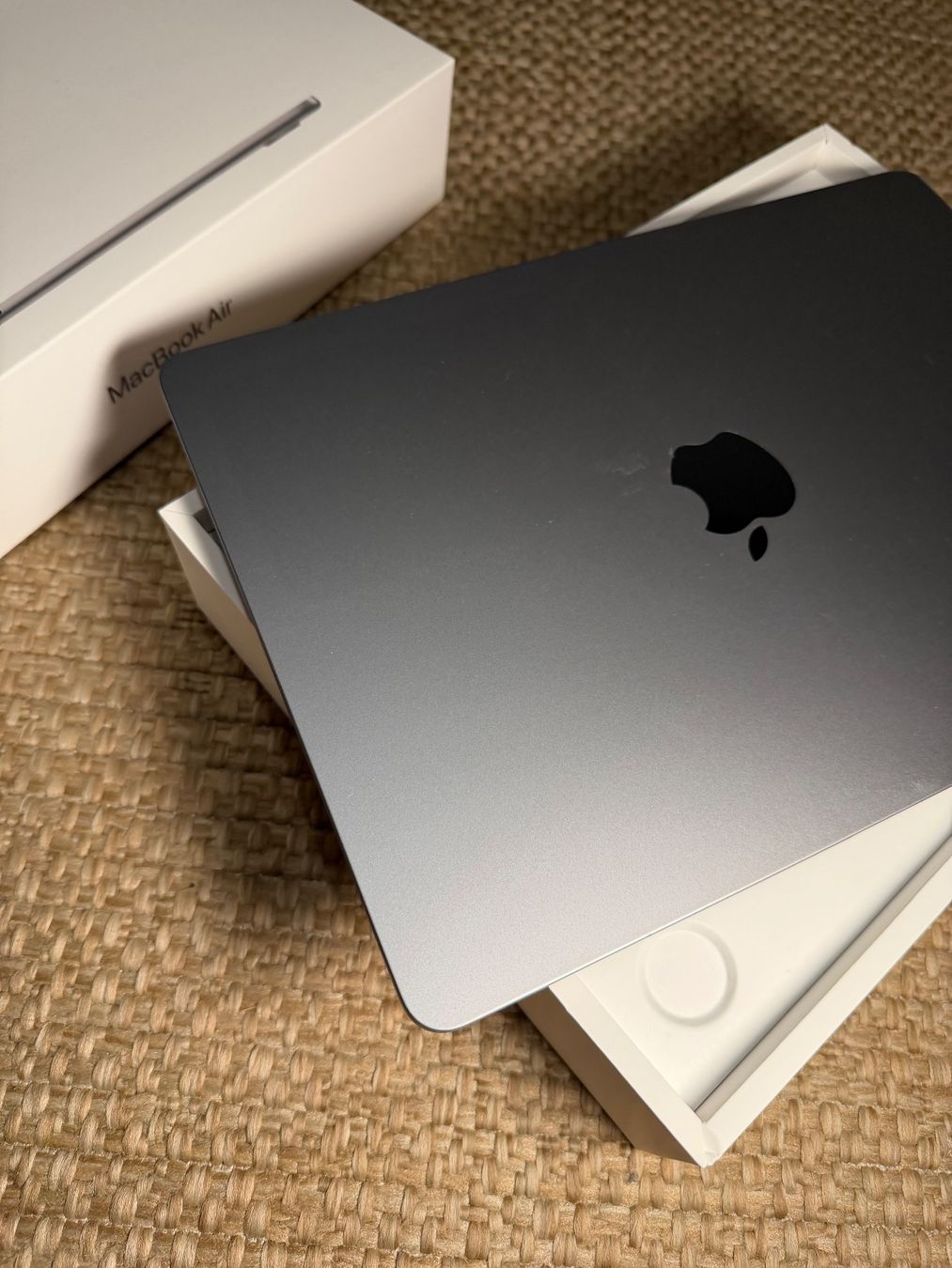 Apple MacBook Air – 2024 - 16gb ram - 512 gb festplatte (Gebraucht) in ...