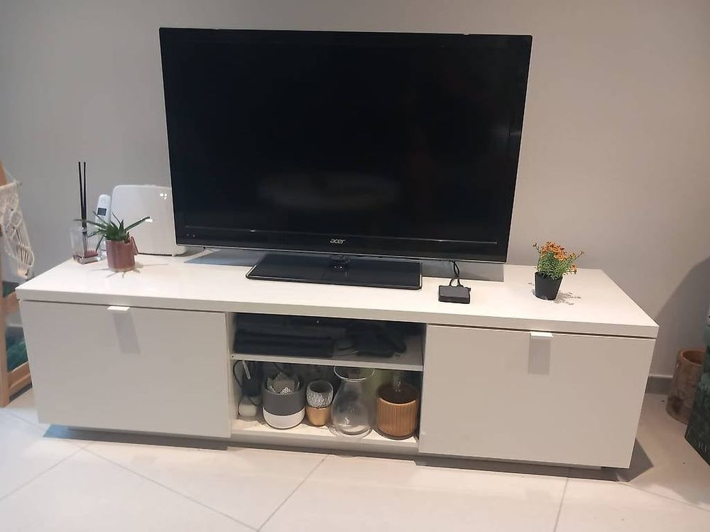 Vendo Mobile Tv Ikea Bianco Gebraucht In Magadino Für Chf 50 Nur