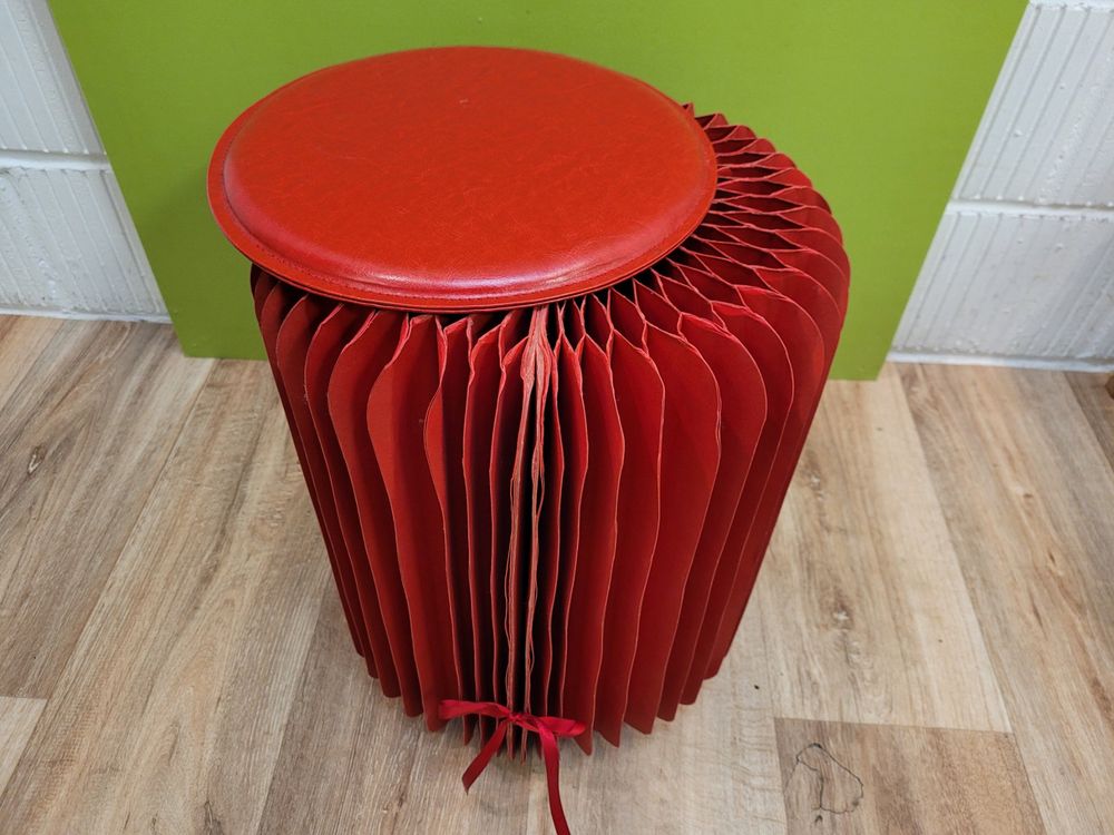 STOOLY France Stool Hocker Design Klassiker Waben-Hocker Rot (Gebraucht ...