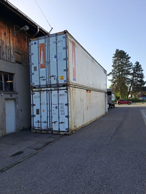 Seecontainer 10 cm isoliert 40 Fuss mit defektem Kühlgerät. (Gebraucht) in Müswangen für CHF 510 ...