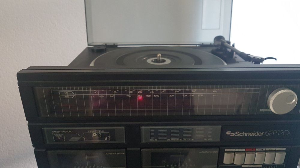 Schneider SSP120 Retro Anlage mit Tape und Plattenspieler (Defekt) in ...