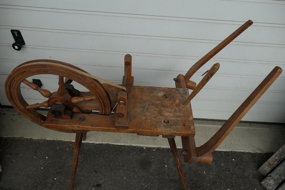 Antikes Spinnrad, Holz, Handarbeit, Vintage, Nostalgie (Gebraucht) in ...