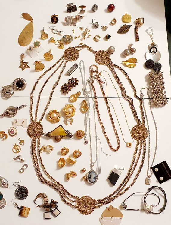 Alter Schmuck Aus Nachlass