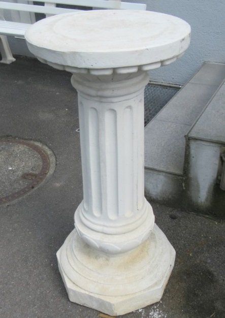 Saule Garten Beton