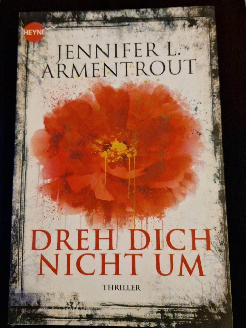 Jennifer L. Armentrout Dreh dich nicht um / Spannung YA (Gebraucht) in ...