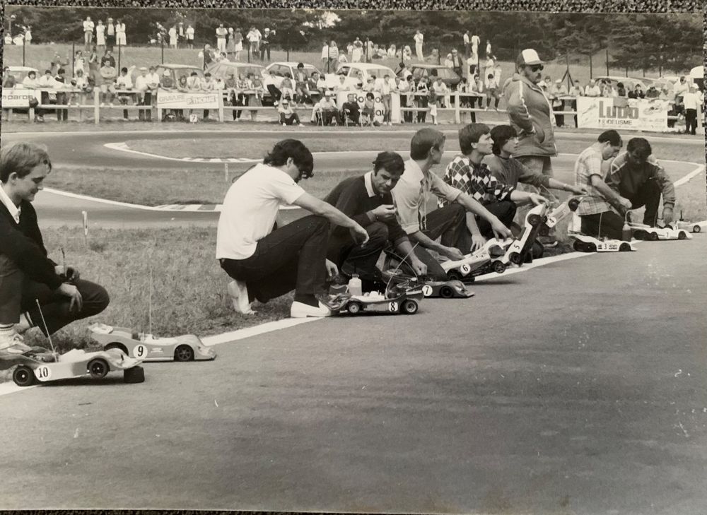 4 RC (Radion Controlled) Cars Meisterschaft Fotos um 1970 (Gebraucht ...