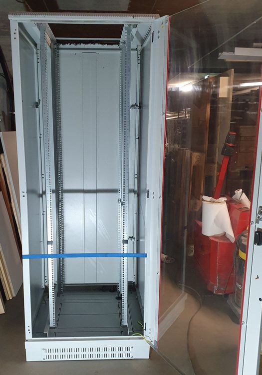 Rack, Elektro-Schrank (Gebraucht) in Muttenz für CHF 100 – mit ...