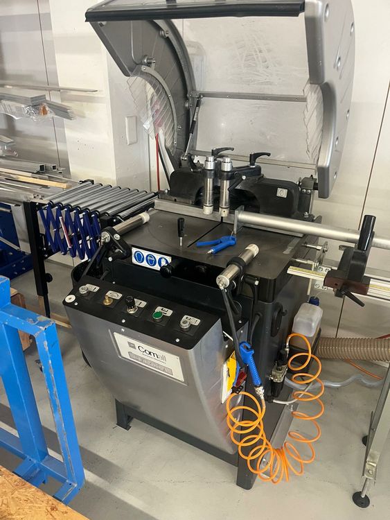 Unterflurkappsäge COMALL - CUT 400 A plus Tisch (Gebraucht) in ...