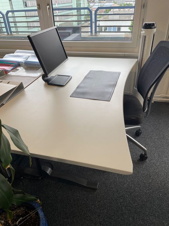 Bürotisch 180x98x75cm (drei Stück verfügbar) (Gebraucht) in Dübendorf ...