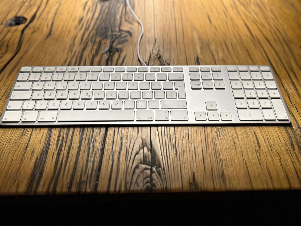 Apple Keyboard mit Zahlenblock | Kaufen auf Ricardo