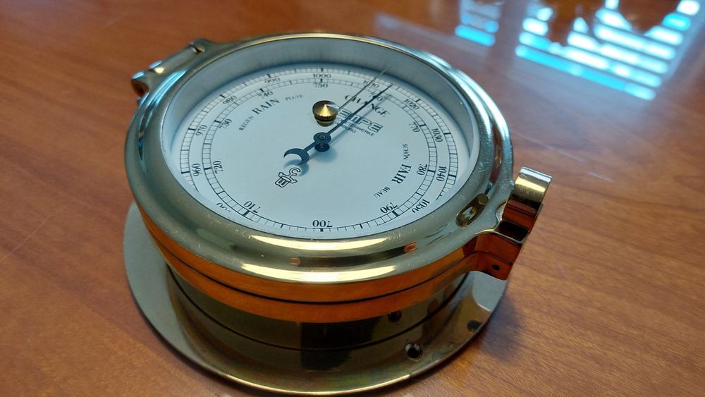 Barometer in Messinggehäuse von Koch Optik | Kaufen auf Ricardo