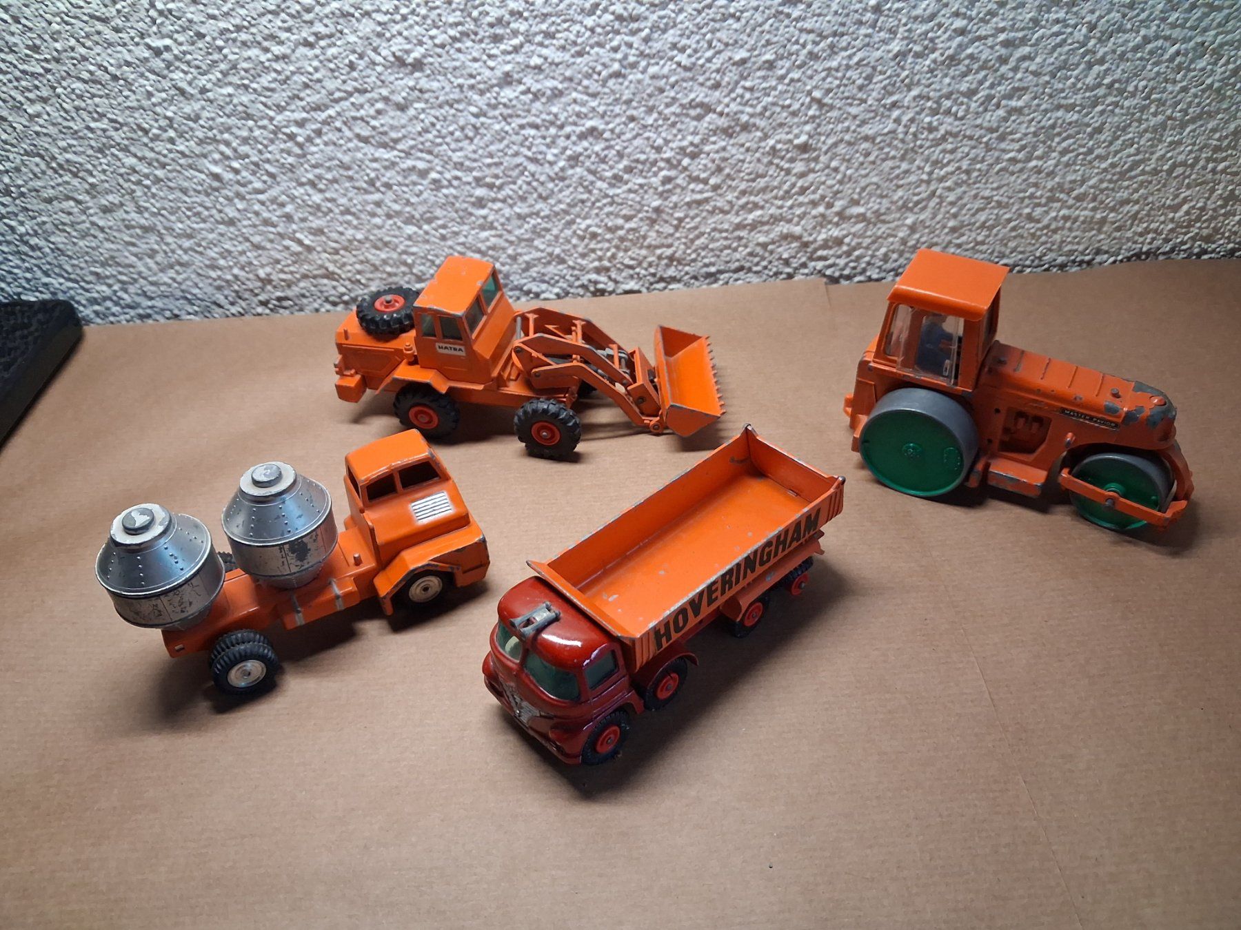 4 antike Metall Fahrzeuge. Matchbox, Dinky Toys .England (Gebraucht) in ...