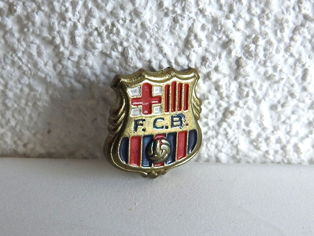 kleiner Pin: FC Barcelona (Gebraucht) in Büttenhardt für CHF 1 – mit ...
