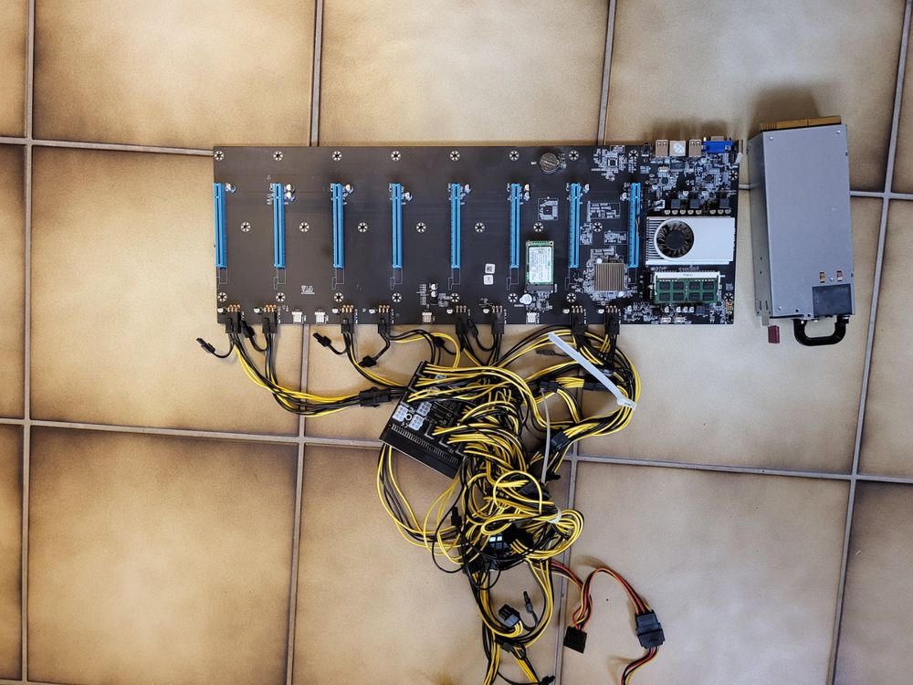 BTC-S37 (Celeron 1037U), 8go RAM, PSU, SSD (Gebraucht) in Venthône für ...