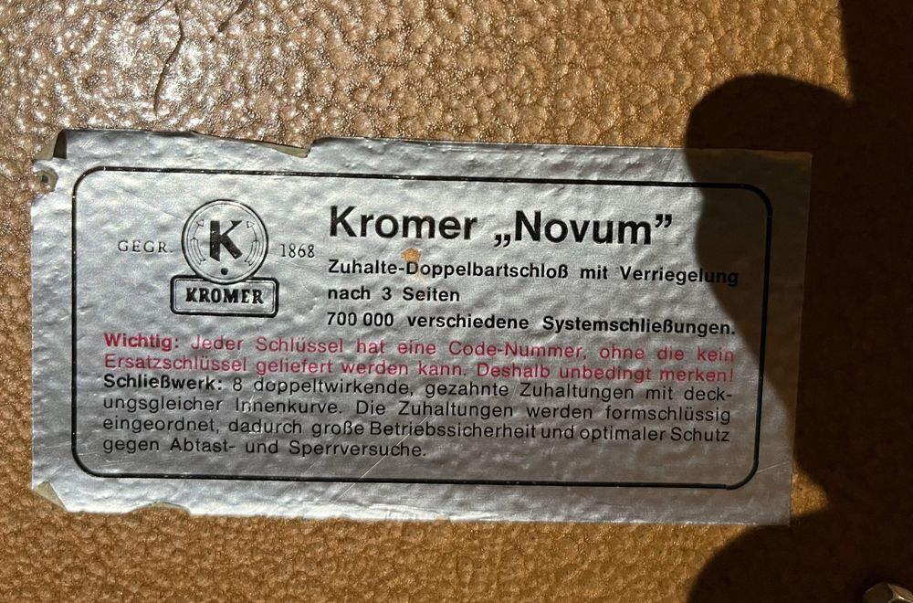 Tresor Kromer "Novum " (Gebraucht) in Muhen für CHF 100 – nur Abholung auf Ricardo kaufen