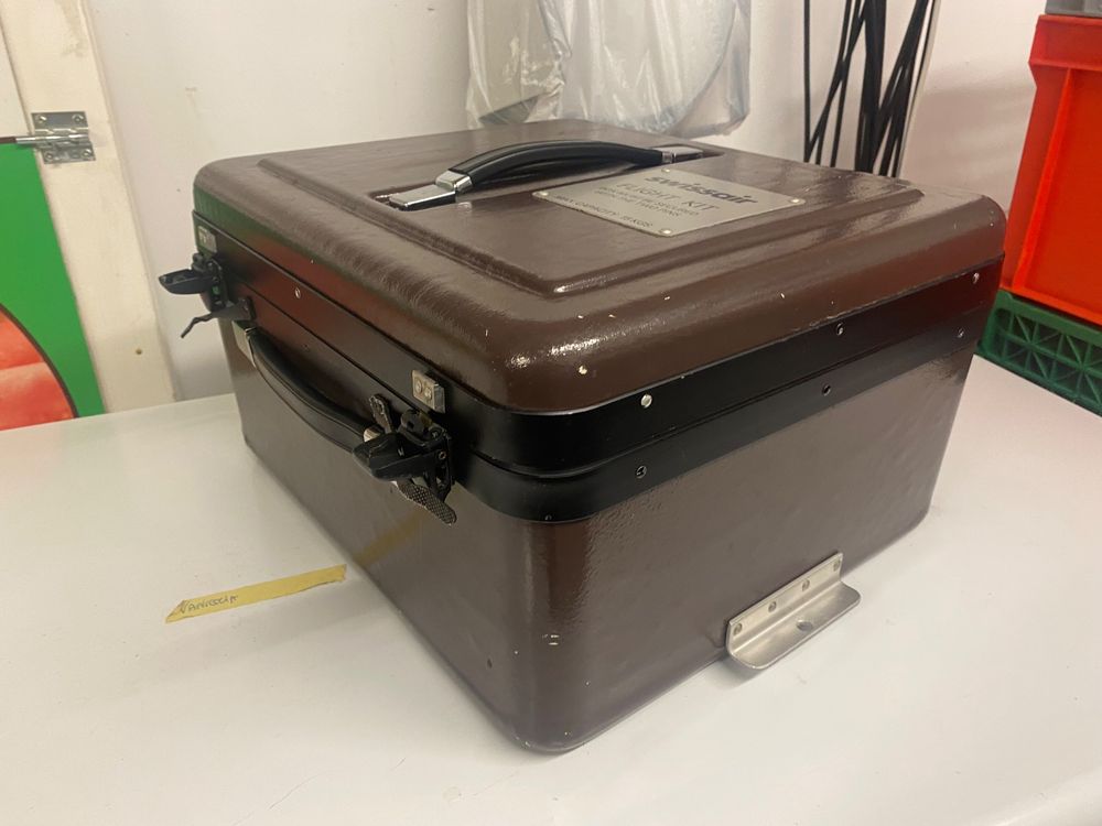 Swissair Flight Kit (metal box) | Kaufen auf Ricardo