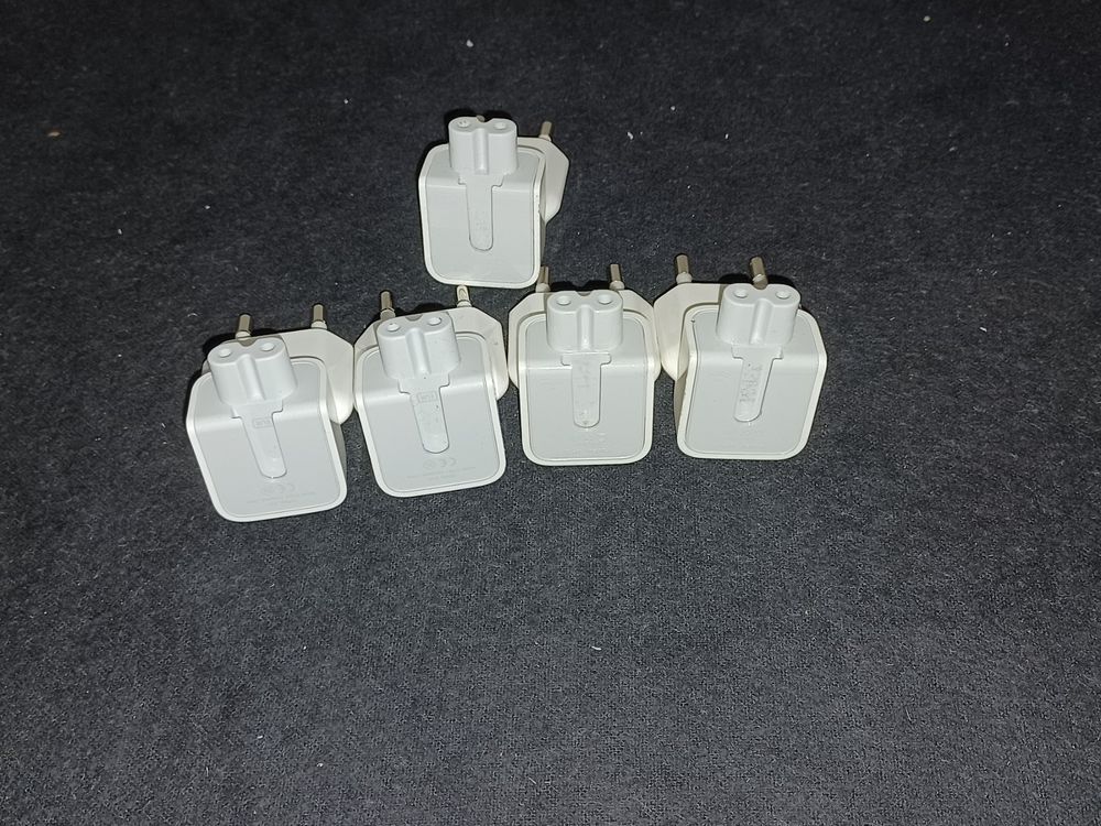 Apple A1561 EU Stecker Adapter | Kaufen auf Ricardo