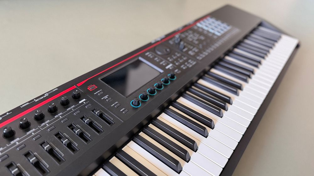 Roland Fantom-08 Synthesizer (Firmware 1.07) mit Tasche (Gebraucht) in ...
