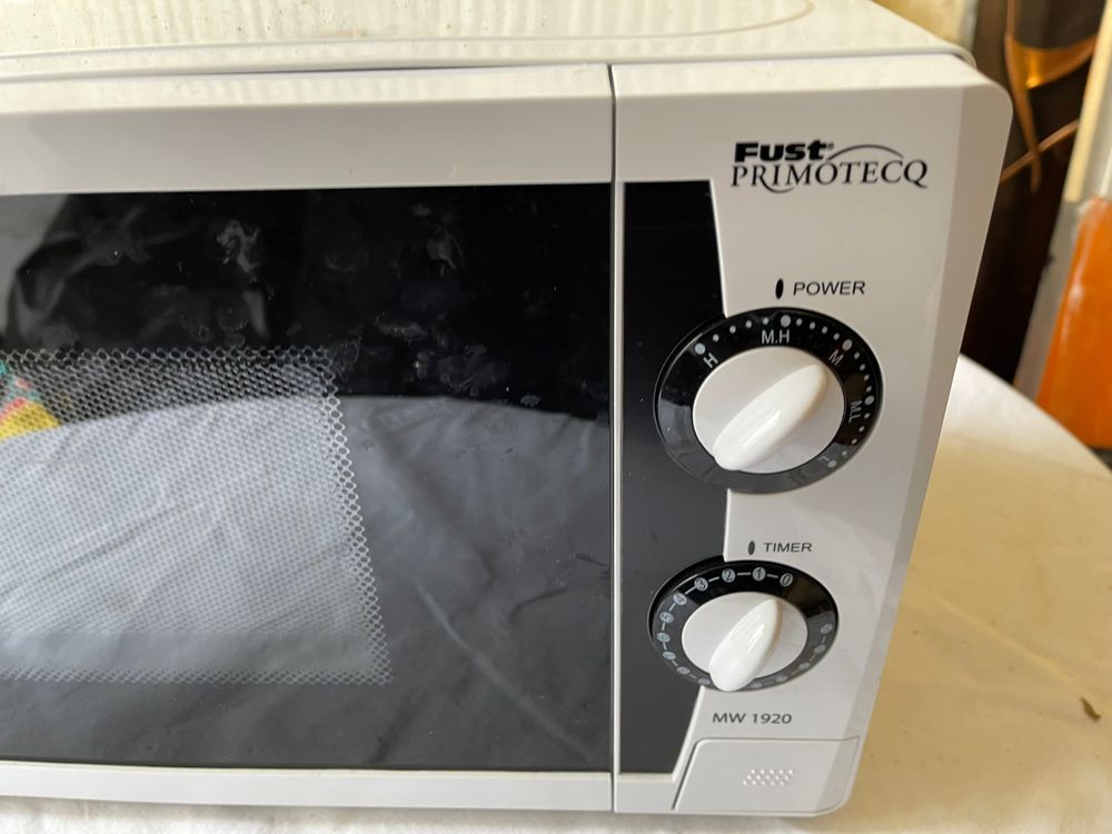 Fust-Primotecq Mikrowelle (25) (Gebraucht) in Illnau-Effretikon für CHF ...