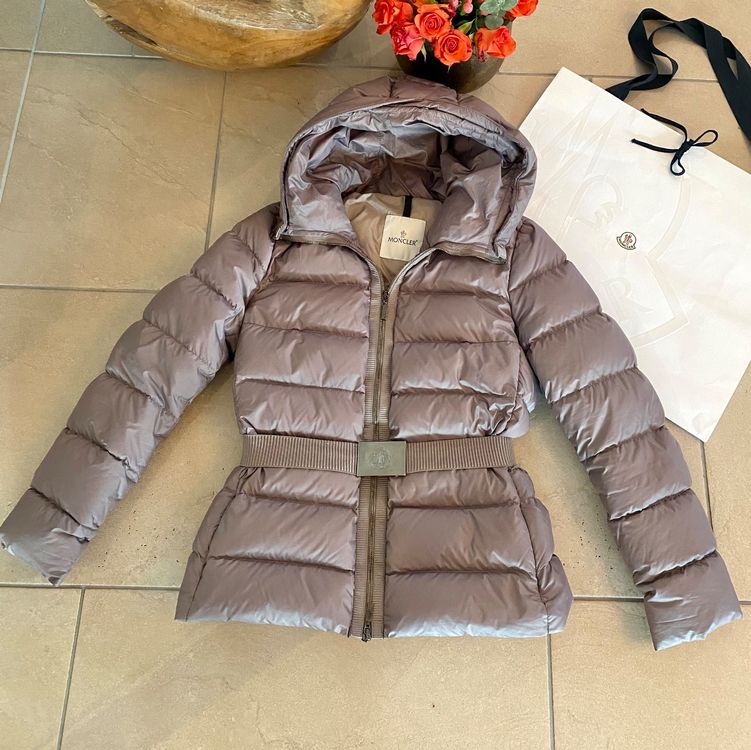 Moncler Original + NEU Winter Daunen Jacke Lp. 1490 Fr. (Neu (gemäss ...