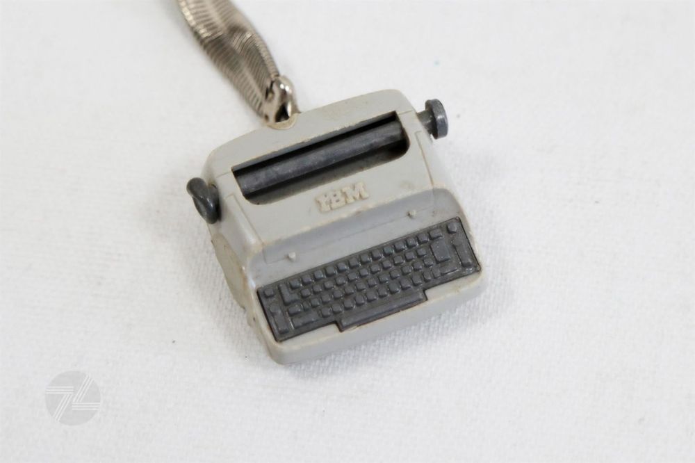 IBM Type Writer Schlüsselanhänger (Gebraucht) in Wetzikon ZH für CHF 12 ...