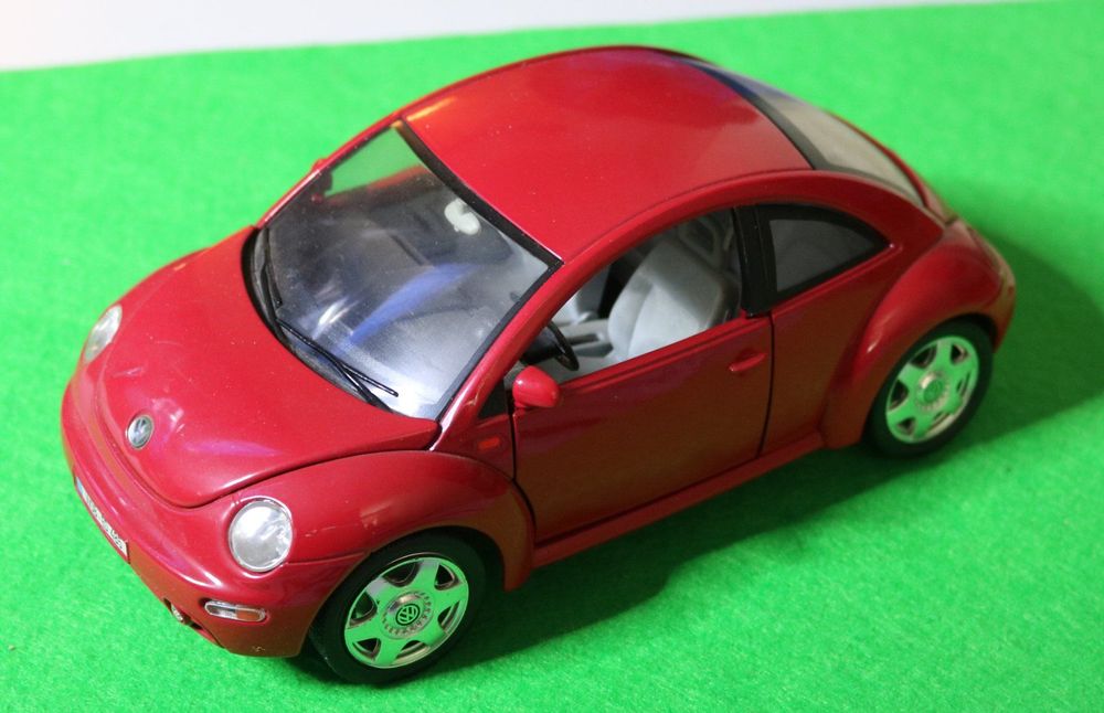 K20/5 1x VW New Beetle Bburago 1:18 (Gebraucht) in Menzingen für CHF 5 ...