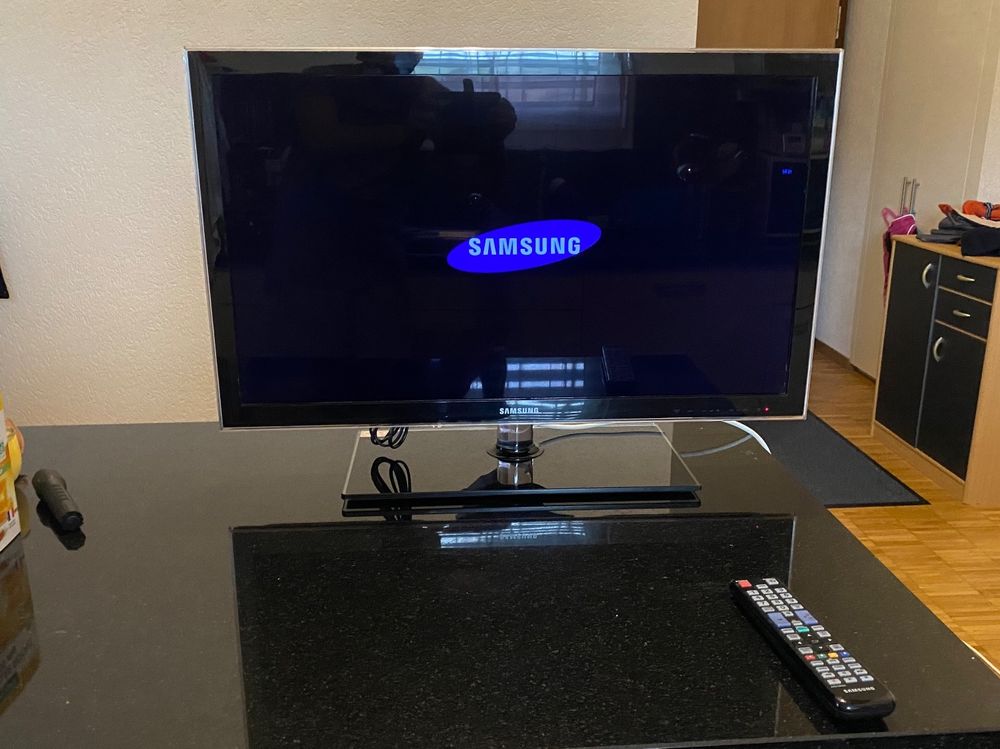 TV SAMSUNG UE32D5000 (D'occasion) à Orbe pour CHF 40 – retrait ...