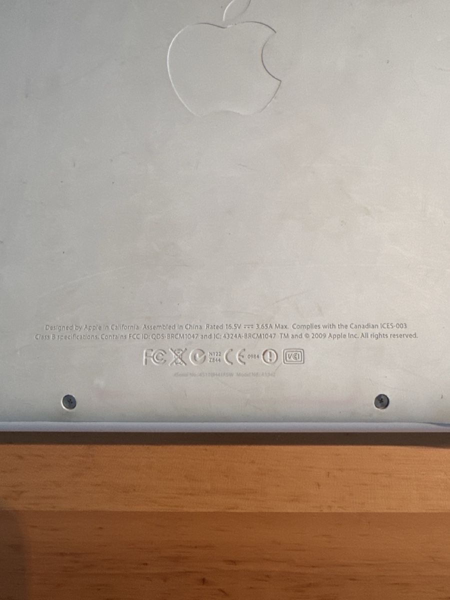 MacBook (White) - Ideal für Studenten, Top Zustand! (Gebraucht) in ...