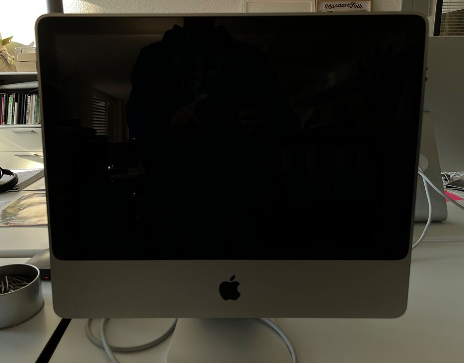 iMac (20", Anfang 2009) (Gebraucht) in Zürich für CHF 7 – nur Abholung ...