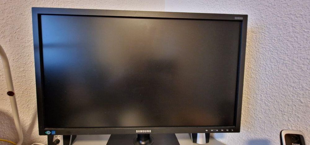 Samsung 24" Monitor S24E650 (Gebraucht) in Diepoldsau für CHF 20 – nur ...