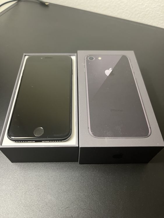 Apple iPhone 8, Space Gray, 64GB (Gebraucht) in Zürich für CHF 59 – mit ...