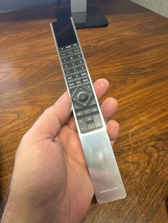 B&O Beoremote One IR Silver Matt (Silk) from Bang & Olufsen | Kaufen ...