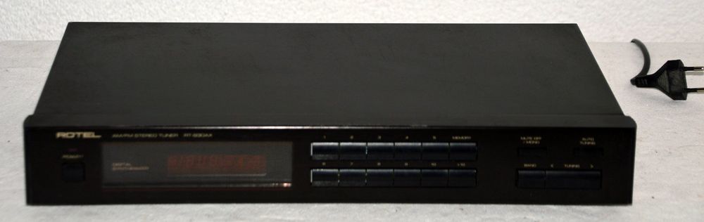 Rotel RT-930AX Stereo Tuner (Gebraucht) in Collonges für CHF 30 – mit ...