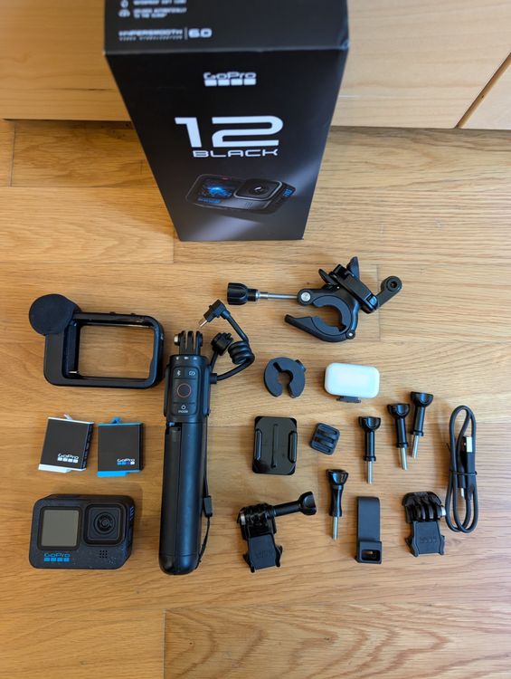 GoPro HERO12 Black mit Garantie und viel Original Zubehör. (Gebraucht) in Mettmenstetten für CHF ...