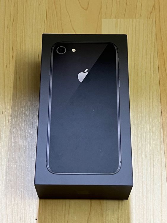 iPhone 8, Space Grey, 64GB | Kaufen auf Ricardo