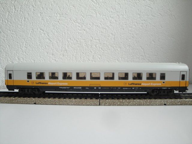 Märklin HO 2668 Digital. Coffret Lufthausa Airport-Express | Kaufen auf ...