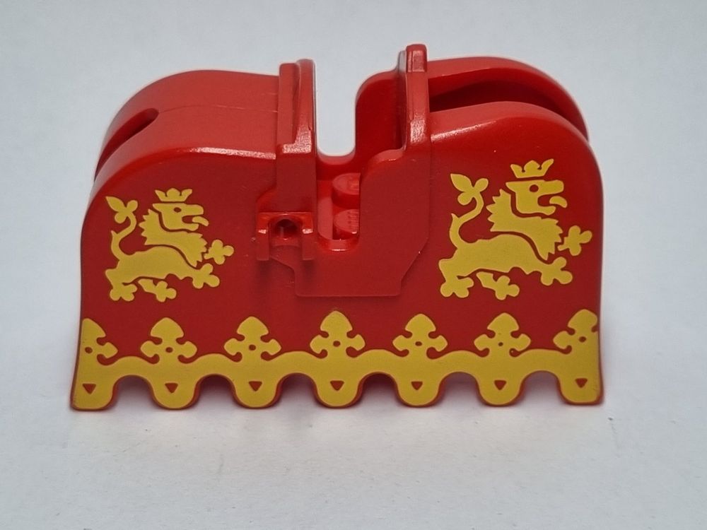 LEGO 2490px3 Red Horse Barding Ruffled Edge with Yellow Lion (Gebraucht ...