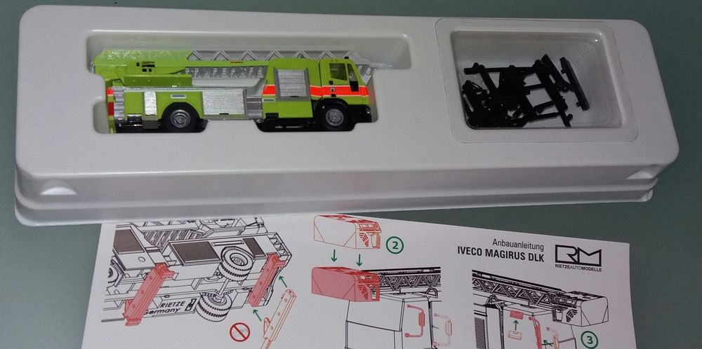 Rietze 68548 - 1:87 - - "Feuerwehr Stützpunkt Dietikon" (Neu (gemäss ...
