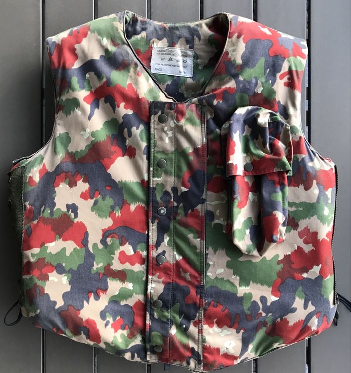 Schweizer Armee- Splitterschutzweste, Jg. 83/84 (Gebraucht) in Ebnat ...