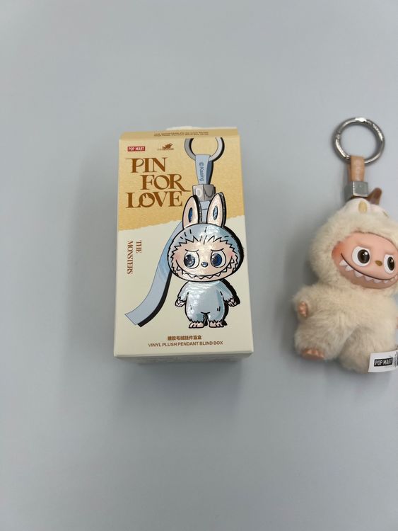 Popmart Labubu Pin For Love ( A ) (Neu und originalverpackt) in Bern ...